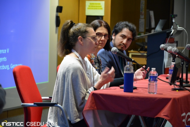 Prof. Birgit Lugrin im Panel zum Thema "Sustaining Educational Futures with Intelligent ...