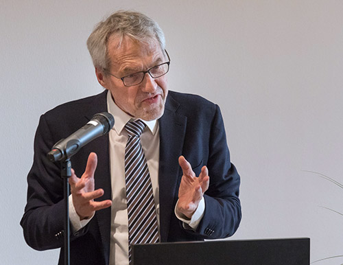 Pastoraltheologie als Palliativtheologie - Fakultät für Humanwissenschaften